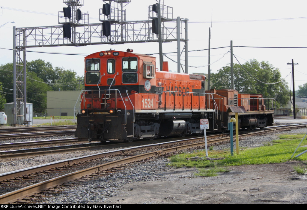 IHB 1524 and Yard Slug 477